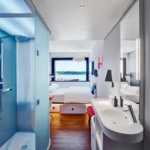 Citizenm Seattle Pioneer Square Hotel Expert Review: What To Expect ...