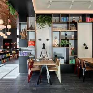 Citizenm Seattle Pioneer Square Hotel Expert Review: What To Expect ...