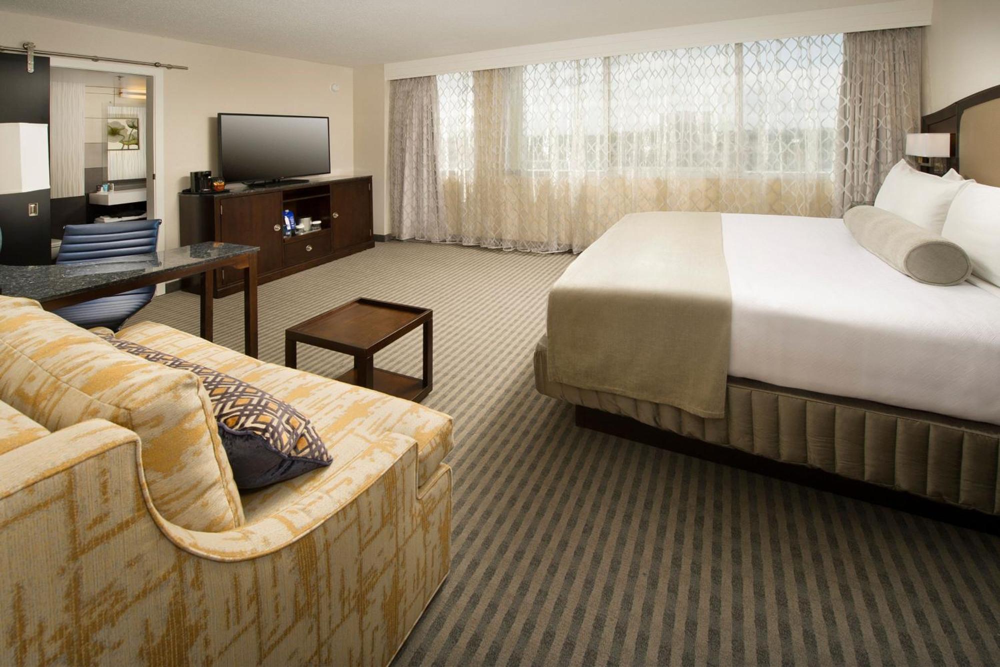 Skybridge Seattle Airport Hotel SeaTac | UPDATED FOR 2026 ...